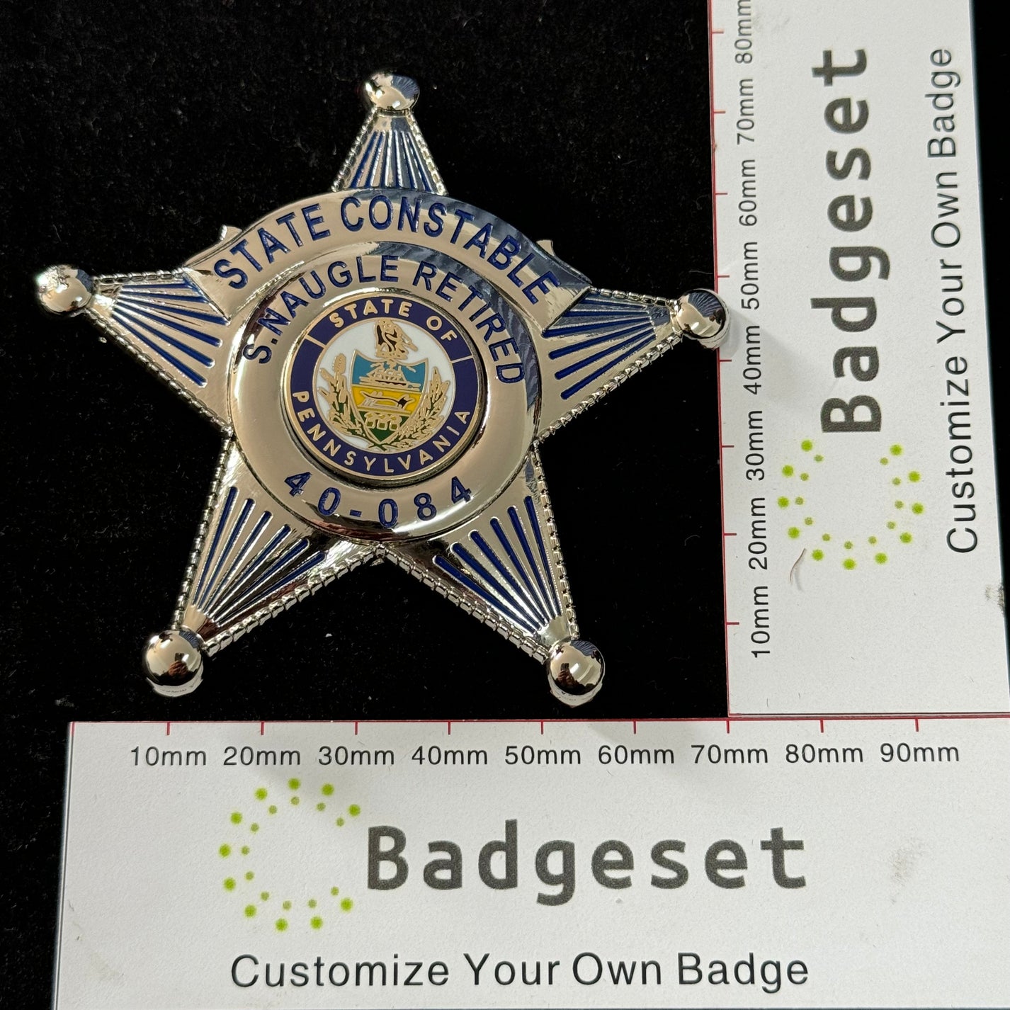 Customizable Badge BA31 – Badgesets